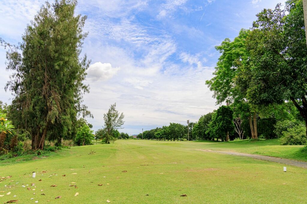 เล่นกอล์ฟ - RSU VISTA GOLF COURSE